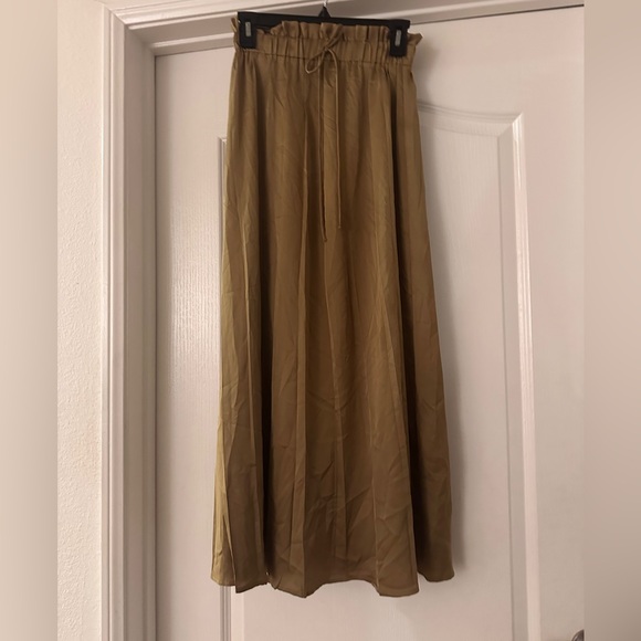 Zara | Skirts | Zara Green Sheen Chiffon Maxi Skirt Size Xs | Poshmark
